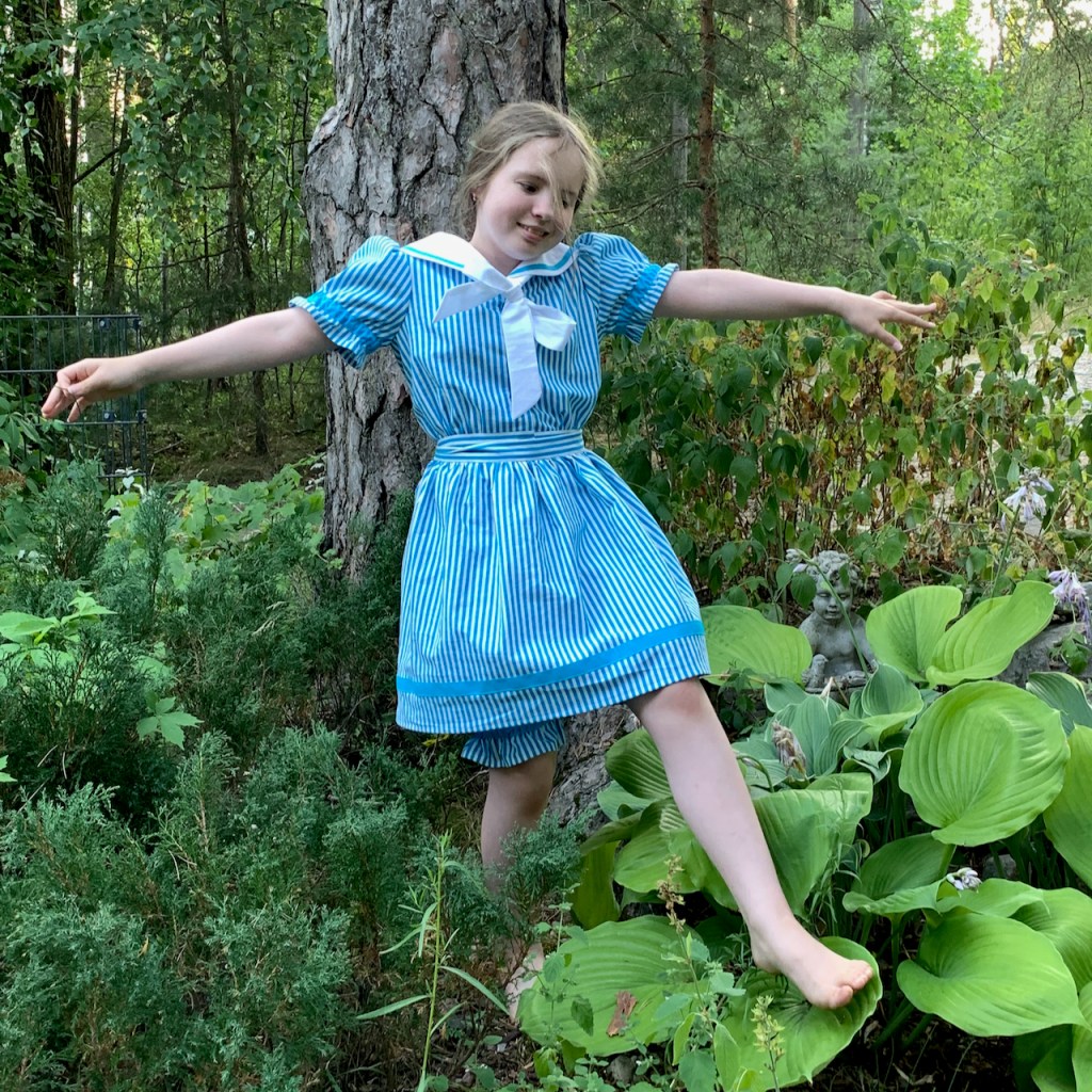 A Late Victorian or an Edwardian bathing suit for my daughter